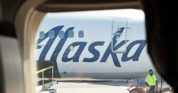Alaska Airlines flight diverted after passenger makes 'direct threat ...